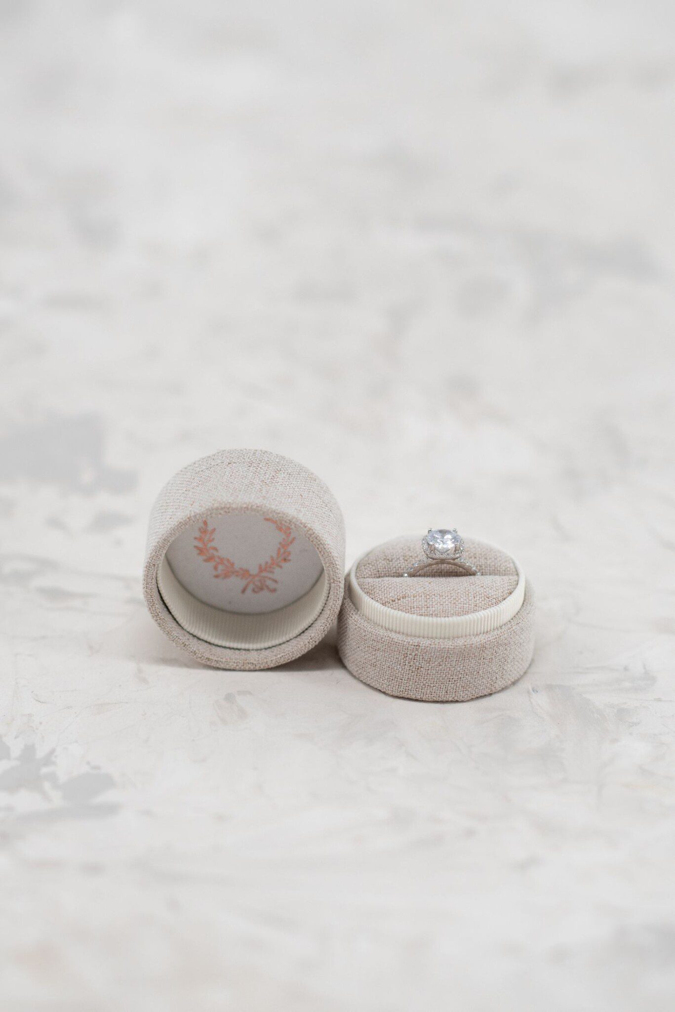 Circle Linen Ring Box - The Styling Reserve
